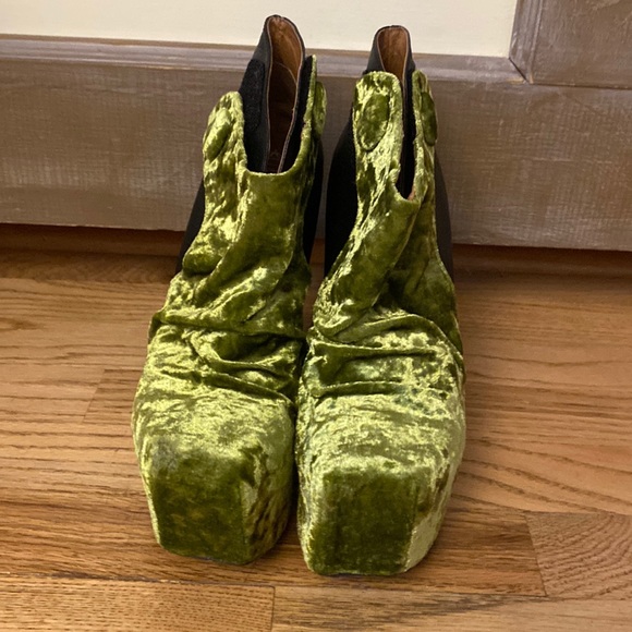 Jeffrey Campbell | Shoes | Jeffrey Campbell Chartreuse Velvet Platform ...